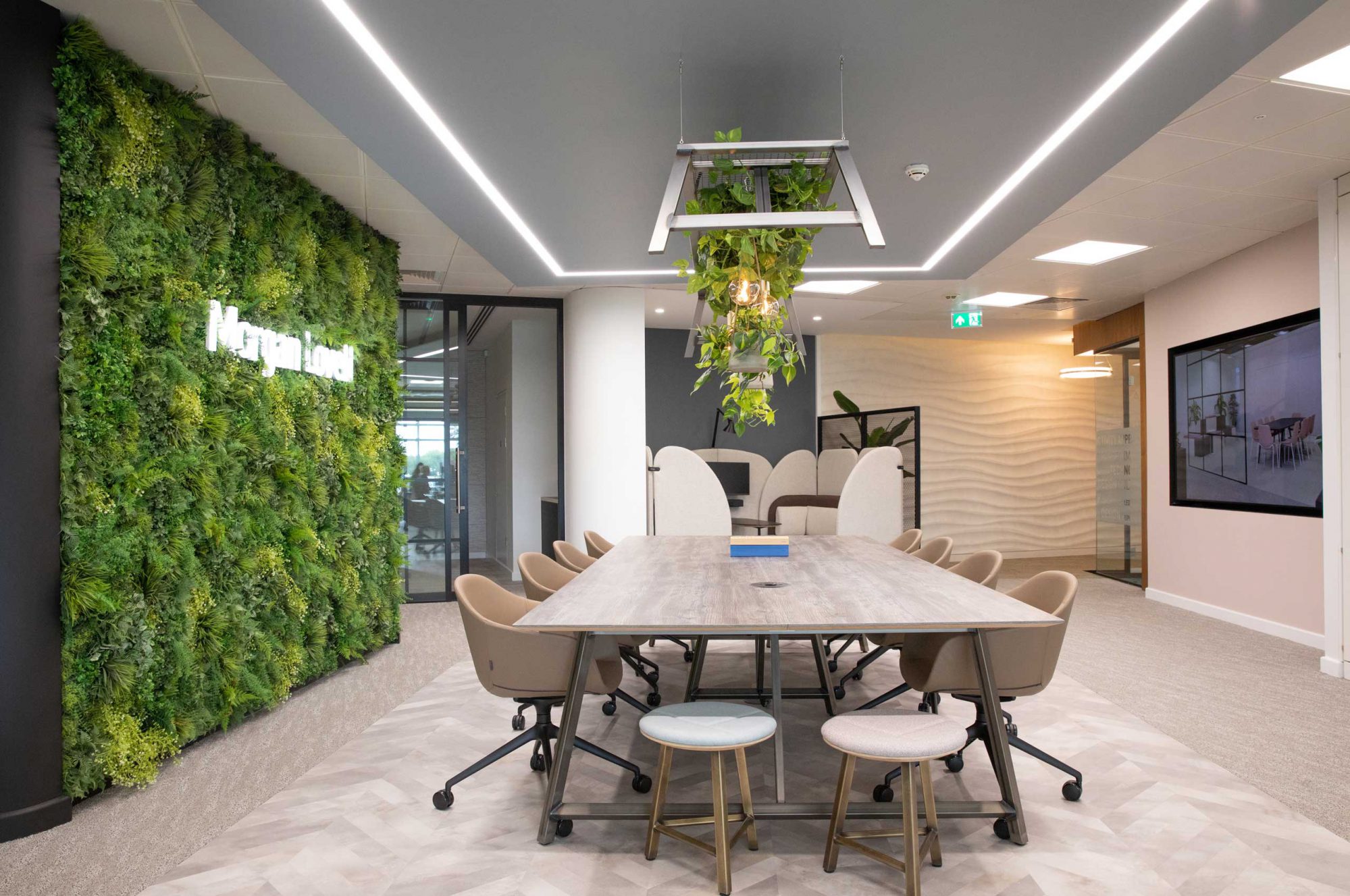 Maxis: Bracknell Office Spaces & Business Park